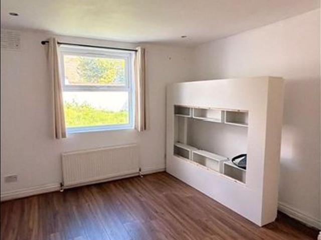 2 Bed Flat, Wolfington Road, SE27