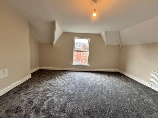 2 Bed Flat, York Road, M21