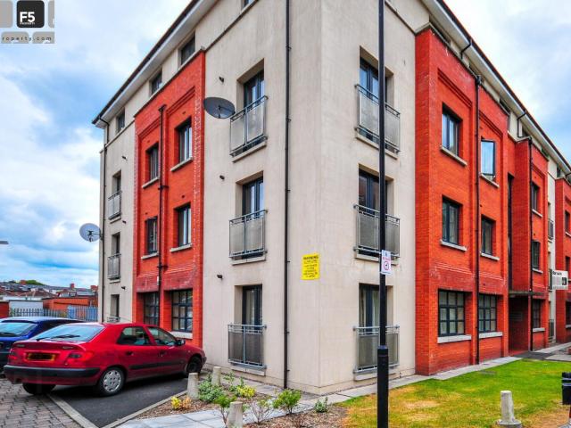 2 Bed Flat