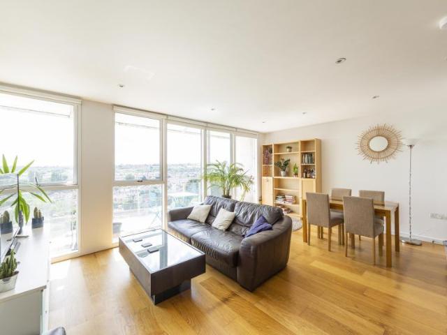 2 Bed Flat