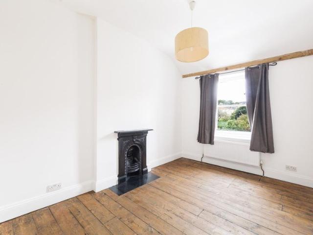 2 Bed Flat