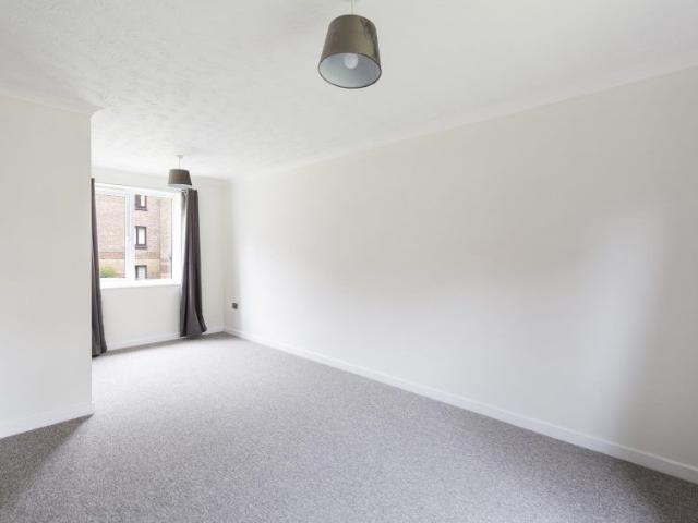 2 Bed Flat