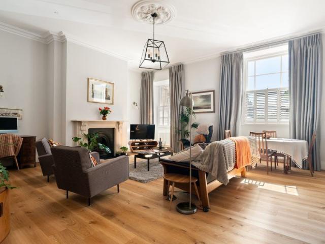 2 Bed Flat