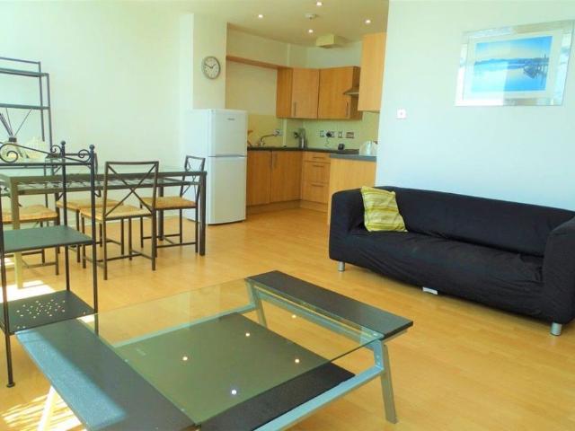 2 Bed Flat