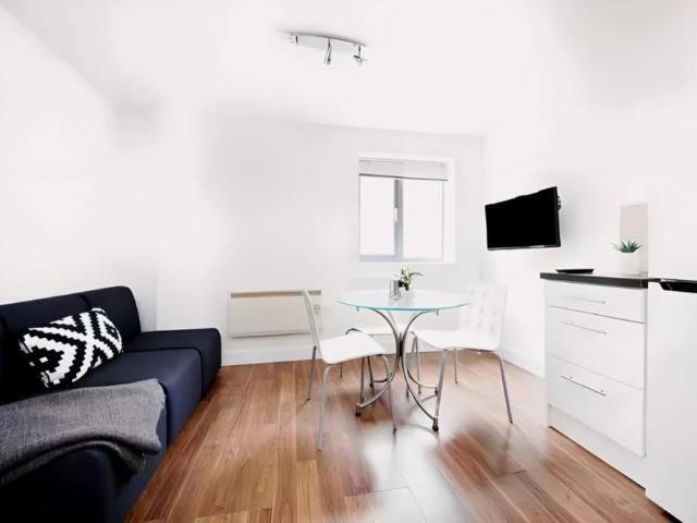 2 Bed Flat