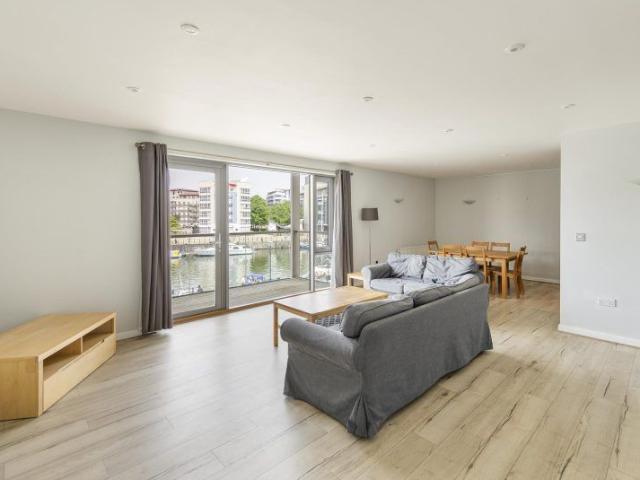 2 Bed Flat
