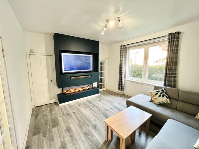 2 bed garden flat