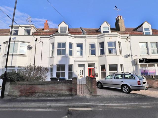 2 Bed Ground Floor Flat To Let