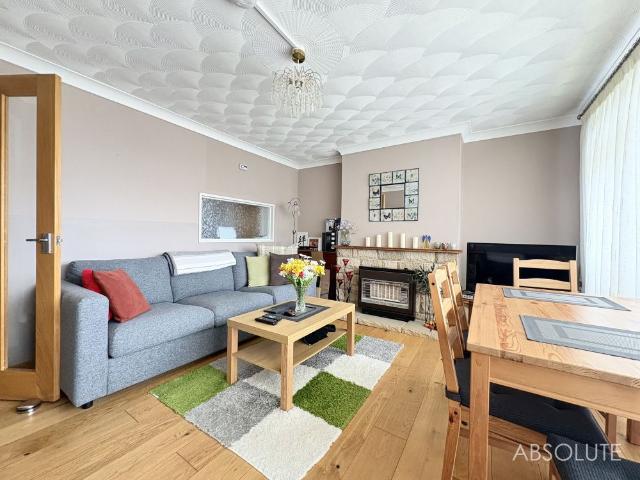 2 bed ground floor flat to rent in Lichfield Avenue, Torquay, TQ2