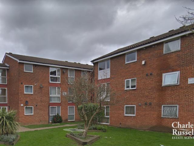 2 Bed Ground Floor Flat. Wealdstone, Middlesex HA3
