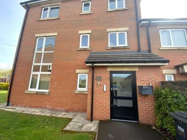 2 Bed Ground floor flat For Rent