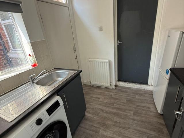 2 Bed Ground Floor Flat / Fully Furnished / NE4