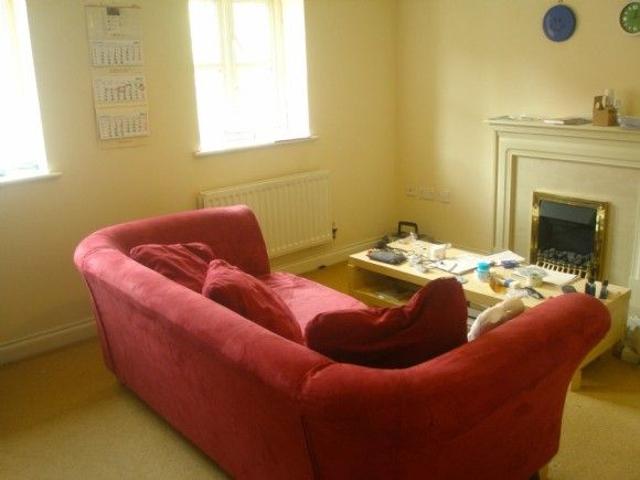 2 Bed Hatcher Crescent