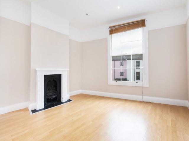 2 Bed House