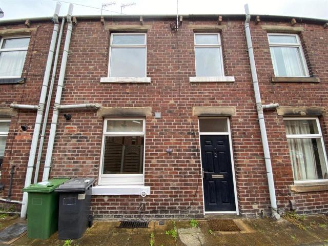 2 bed House Terraced To Let in in Spencer Street, Mirfield