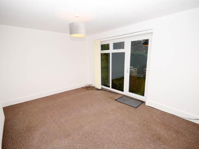 2 bed house to rent in Longwood Close, Sunniside, NE16