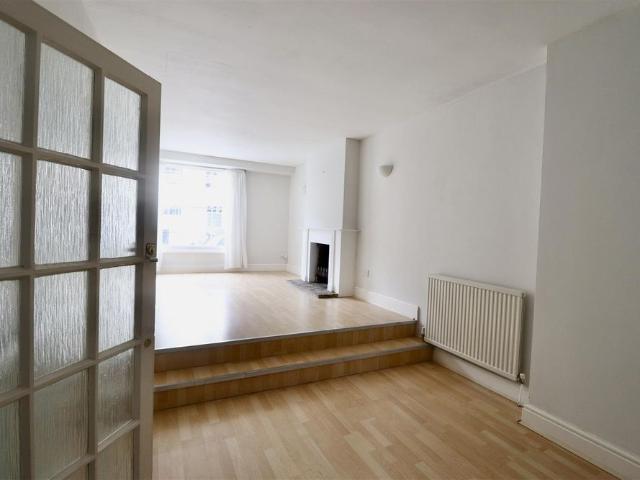 2 bed house to rent in Princess Victoria Street, Bristol, BS8
