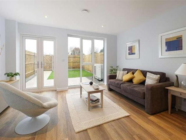 2 bed house to rent