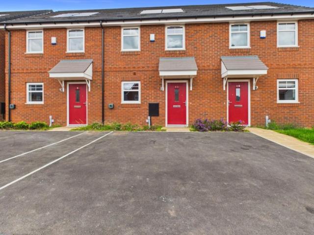 2 BED House To rent