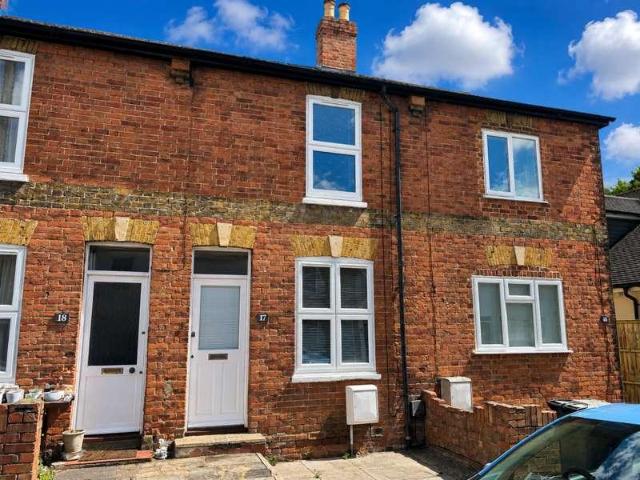 2 bed house to rent