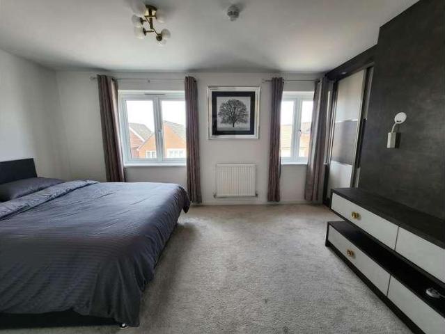 2 bed house to rent