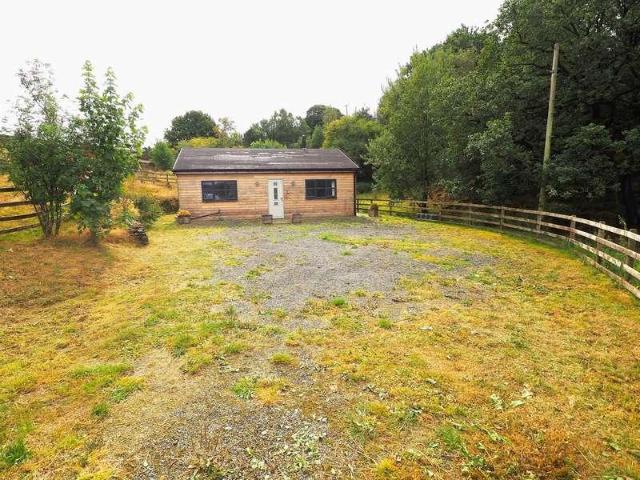 2 bed house to rent