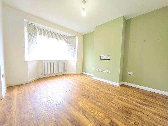2 bed house to rent