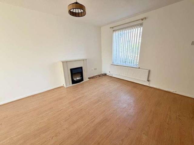 2 bed house to rent