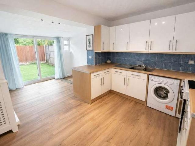 2 bed house to rent