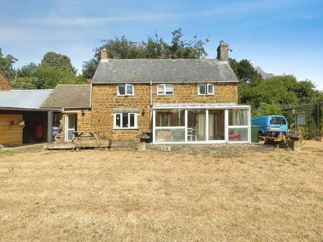 2 bed house to rent
