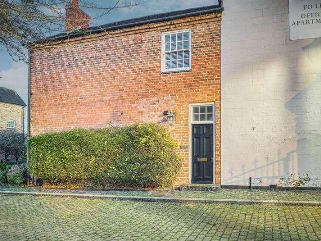 2 bed house to rent
