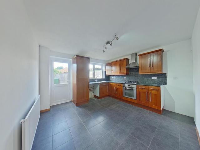 2 bed house to rent