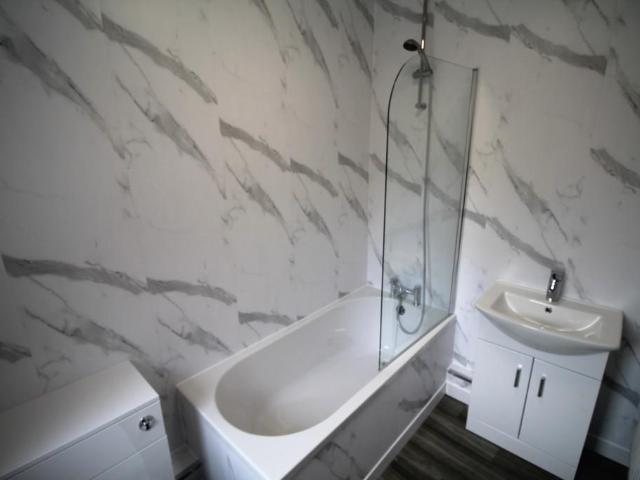 2 bed house to rent