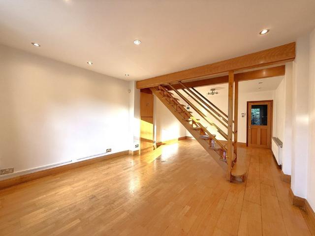 2 bed house with parking & garden Mountfield Road, London, W5 2NG