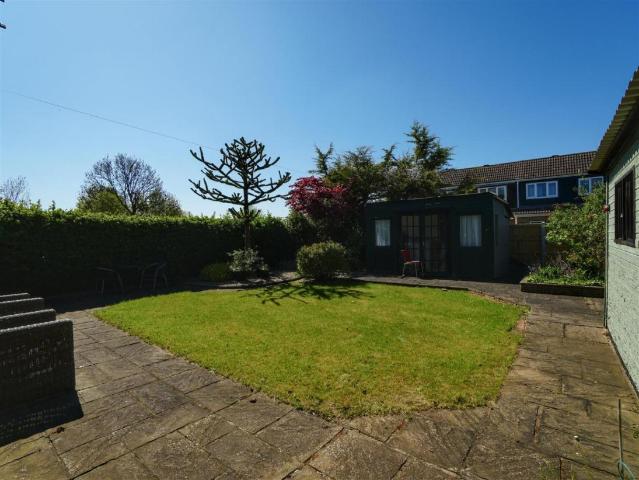 2 bed house for sale