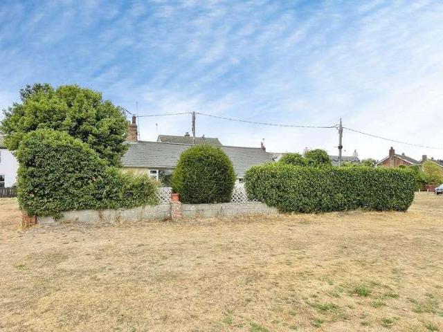 2 bed house for sale