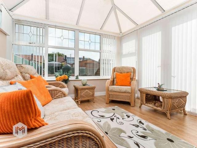 2 bed house for sale