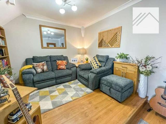 2 bed house for sale