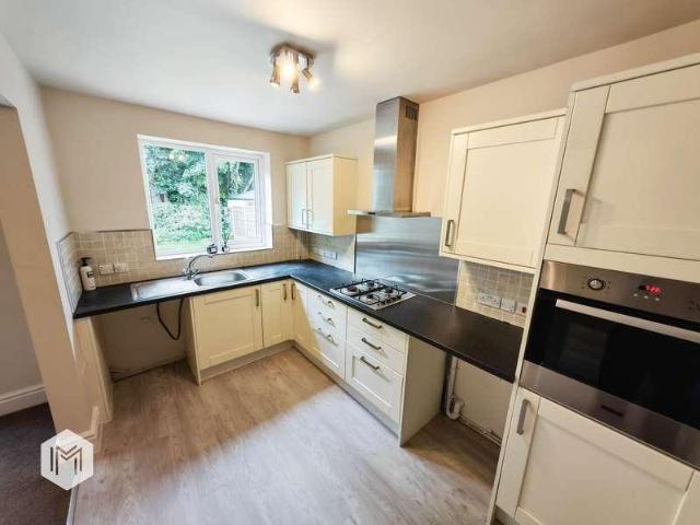 2 bed house for sale
