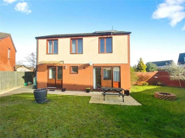 2 bed house for sale