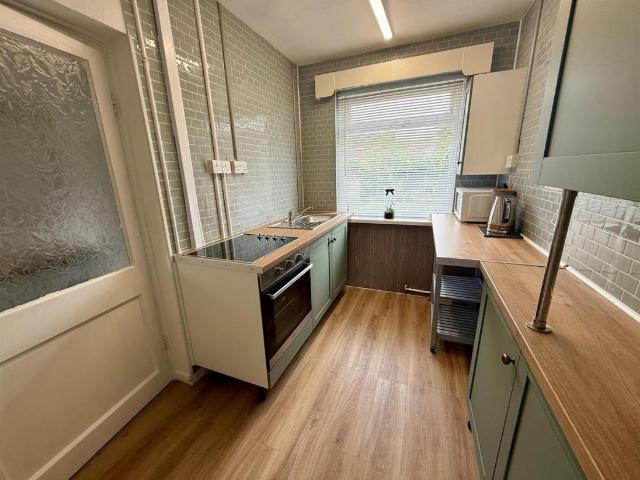 2 bed house for sale