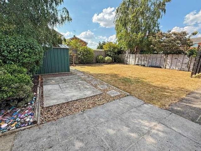 2 bed house for sale