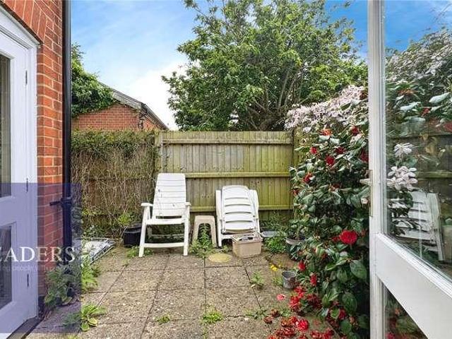 2 bed house for sale