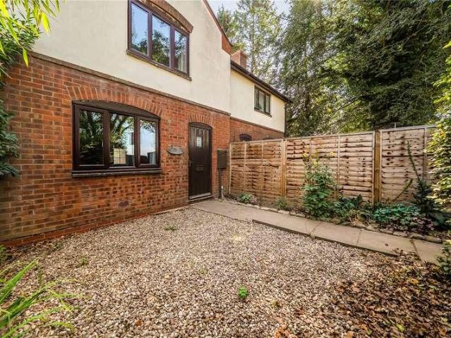2 bed house for sale