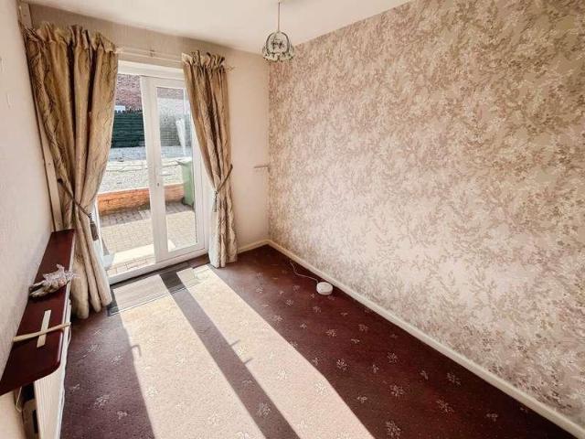 2 bed house for sale