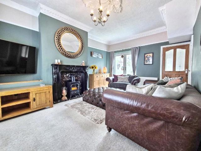 2 bed house for sale