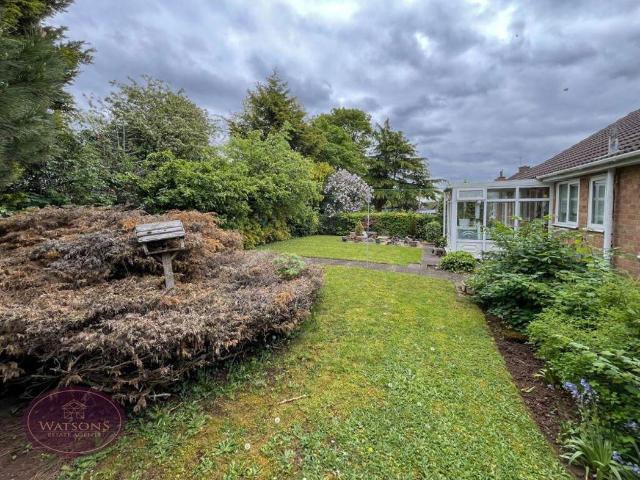 2 bed house for sale