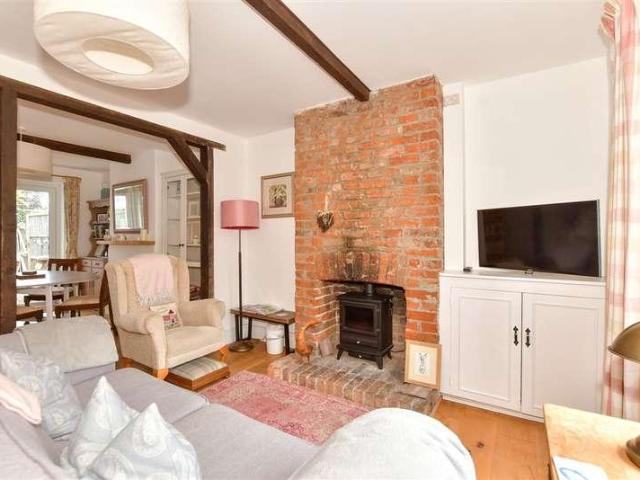 2 bed house for sale