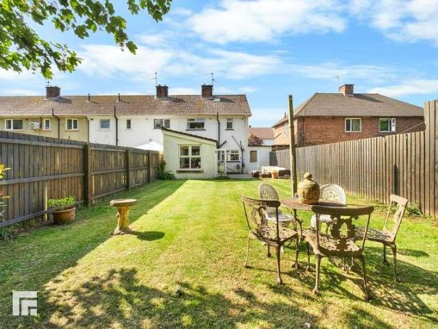 2 bed house for sale