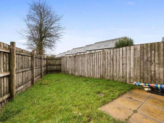 2 bed house for sale